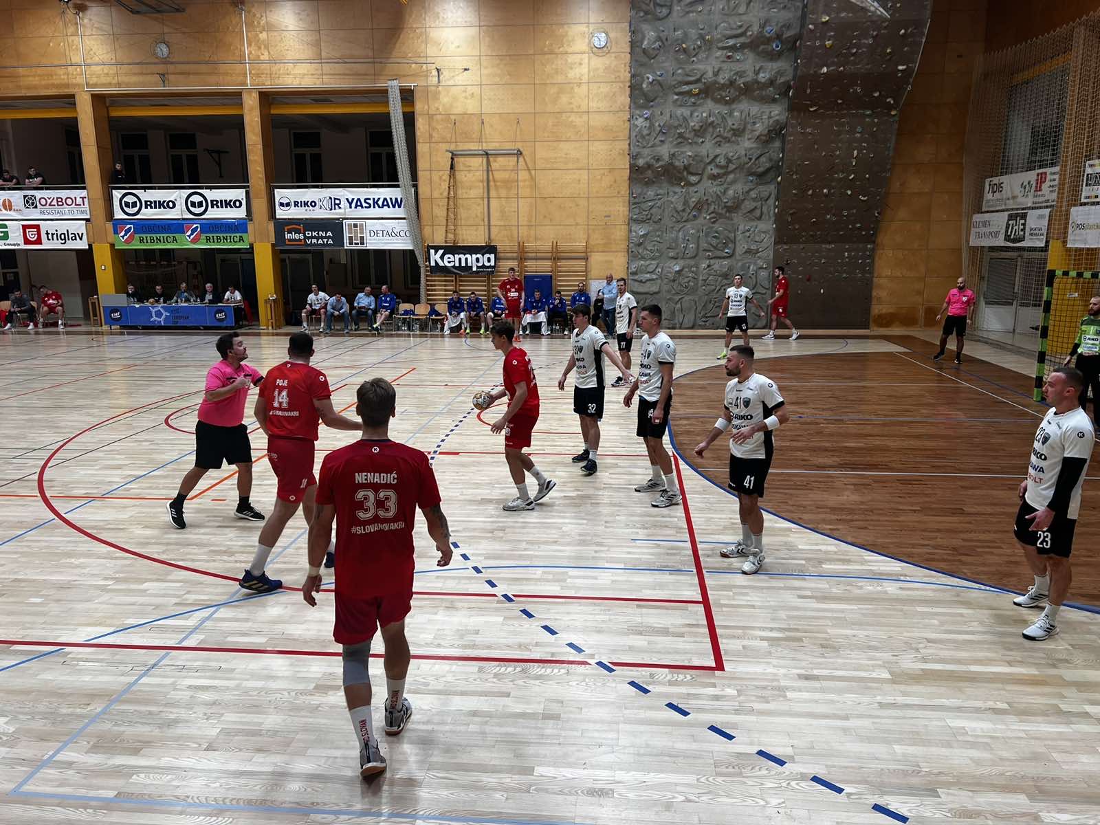 Kar 38 golov v Slovanovi mreži - RD LL Grosist Slovan | Ljubljana